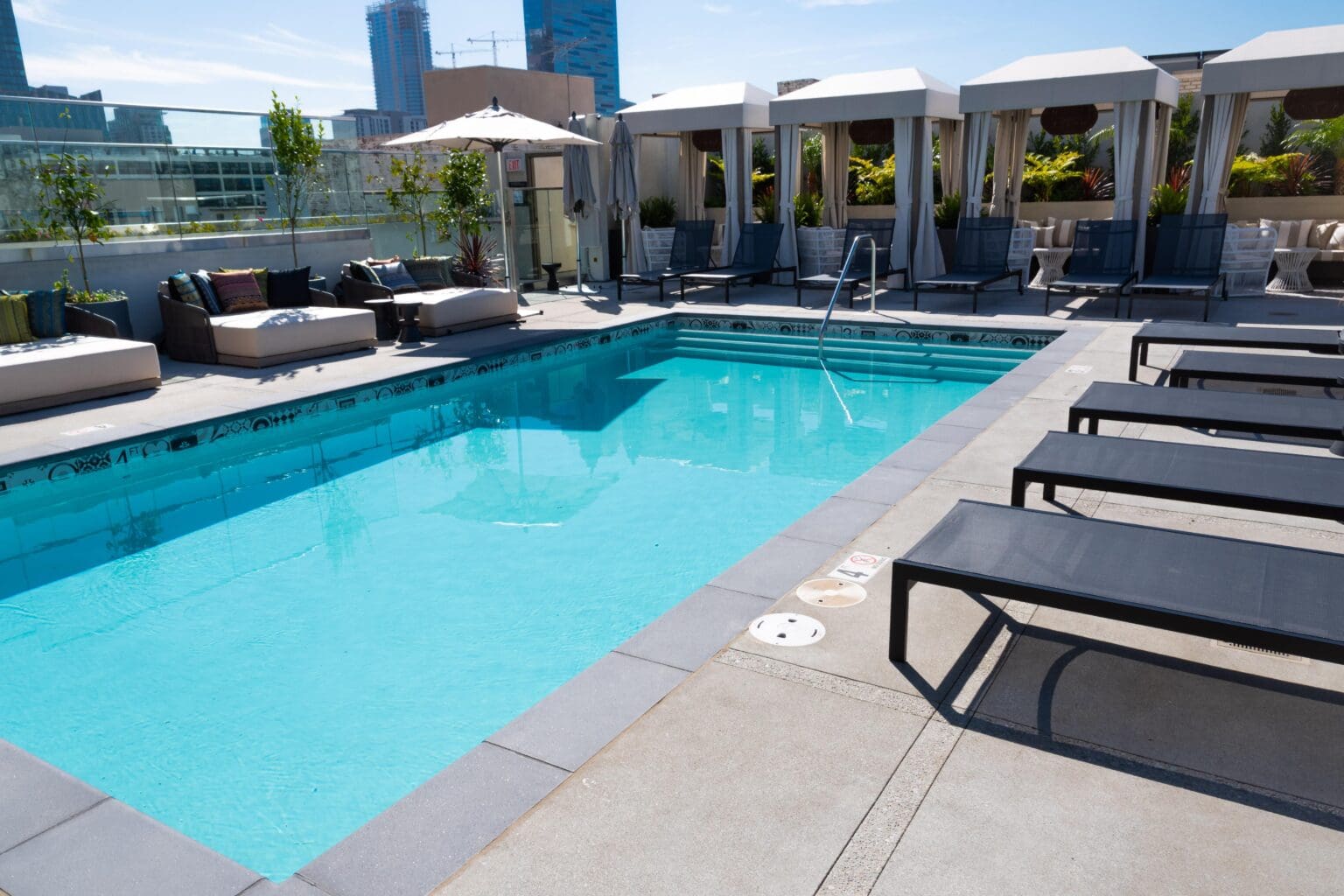 10 Greatest DTLA Rooftop Pools Making a Splash