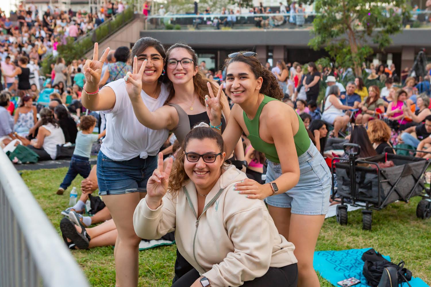 Replacing Borders with Art & Music: The Universal Language of Grand ...