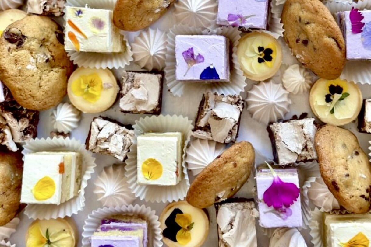 The Buttercream Icing on the Cake: FLOURING Cake Shop Opens in Chinatown