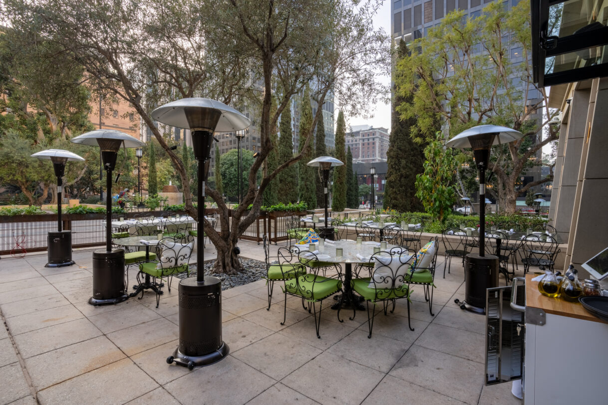 Violins, Truffles and Fanfare: Settecento Opens as Downtown’s Newest ...