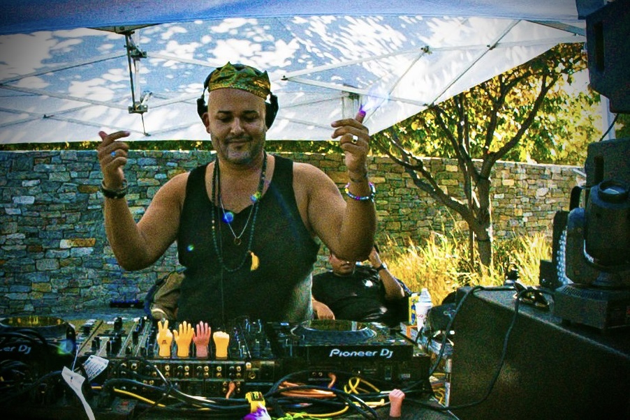 Daytime House Vibes: Quantum Groove Beats New Life into Downtown Los ...